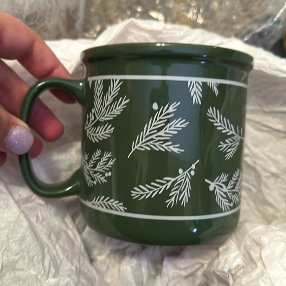 Hallmark | Holiday | 222 Hallmark Vip Large Holiday Pine Tree Mug ...